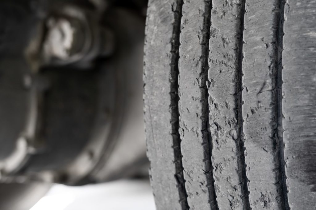 Comment vérifier et contrôler l’usure d’un pneu ? - Planète Automobile