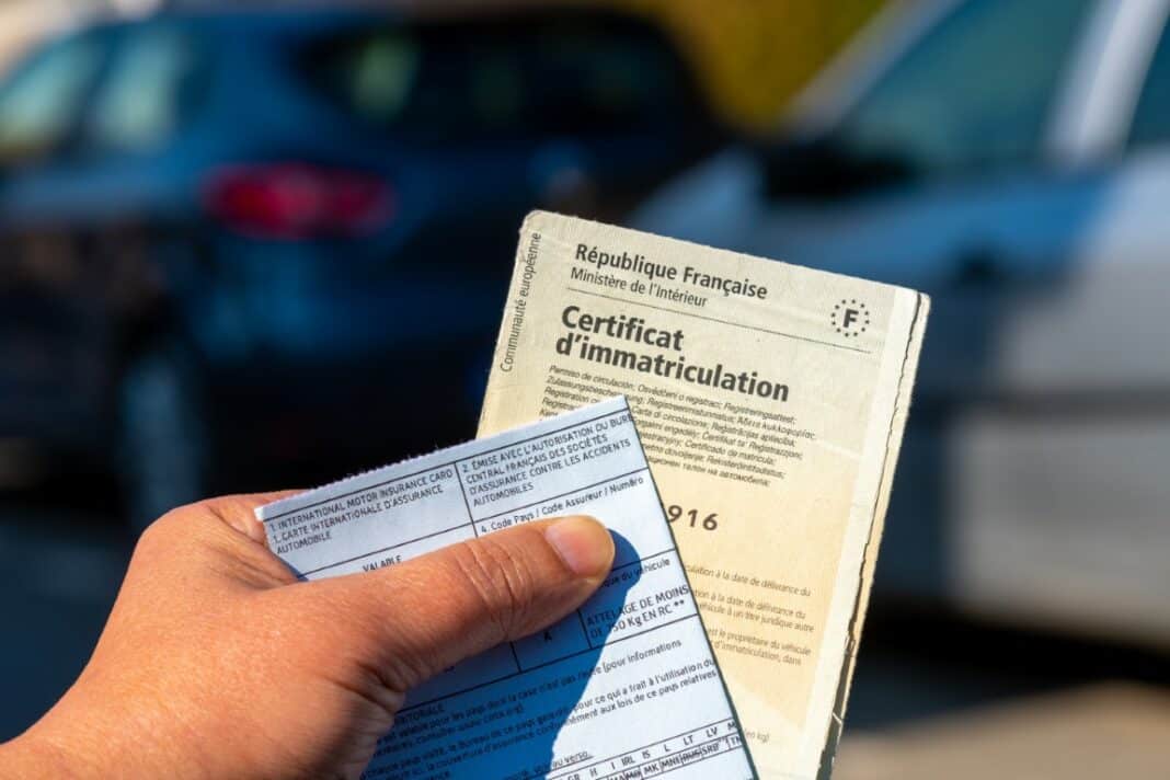Pourquoi et comment barrer sa carte grise lors d’une vente ? - Planète ...